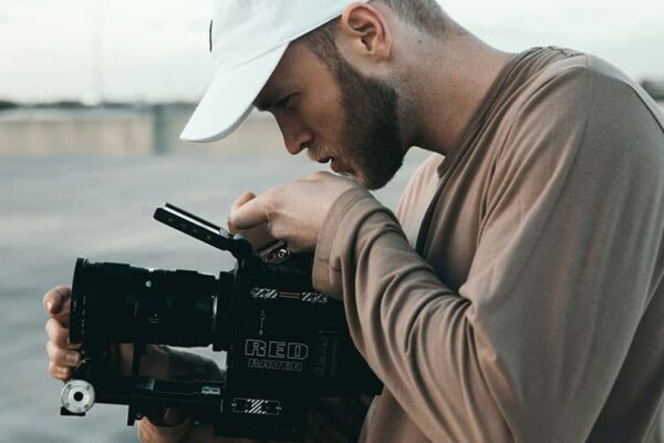 How to Make a Music Video: A Step-by-Step Guide for Musicians - J.Scalco